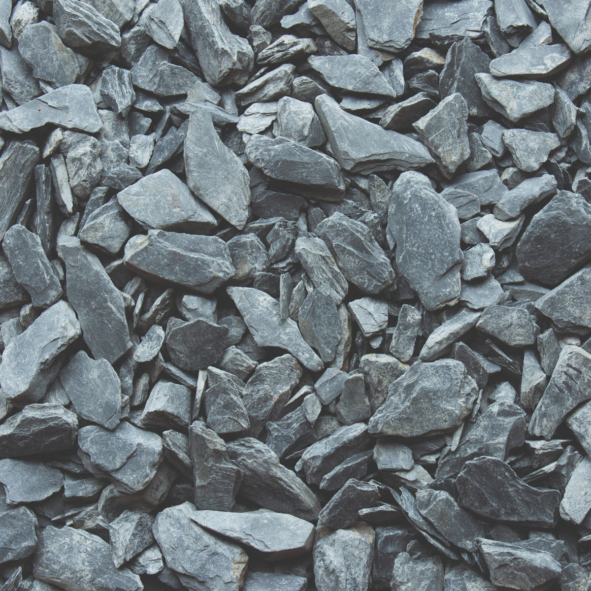 Bowland Stone Blue Slate Chippings | 40mm Bulk Bag – Trusted Building ...